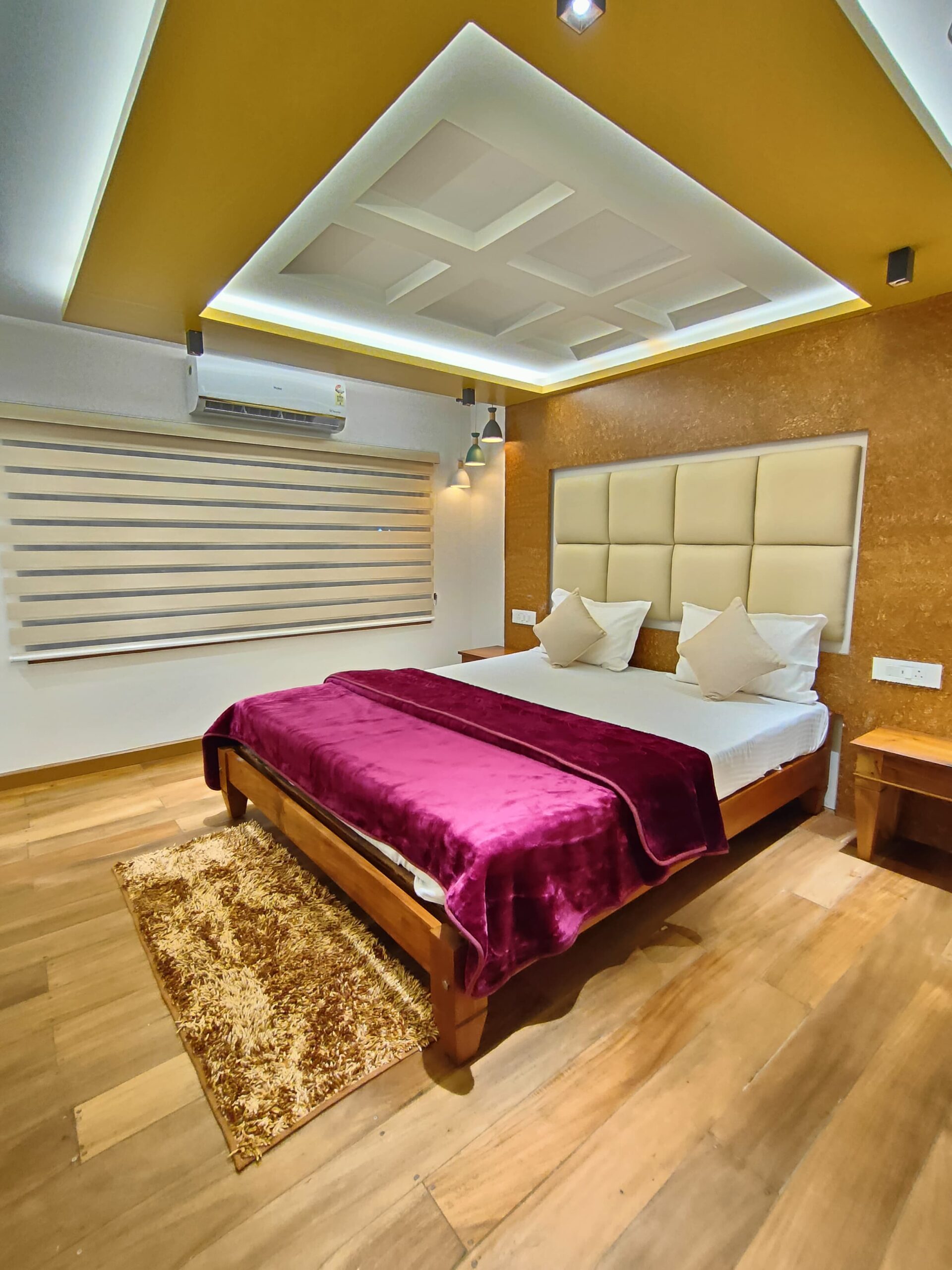 2 Bedroom Luxury Upper Deck Houseboat in Kumarakom - Kumarakom ...